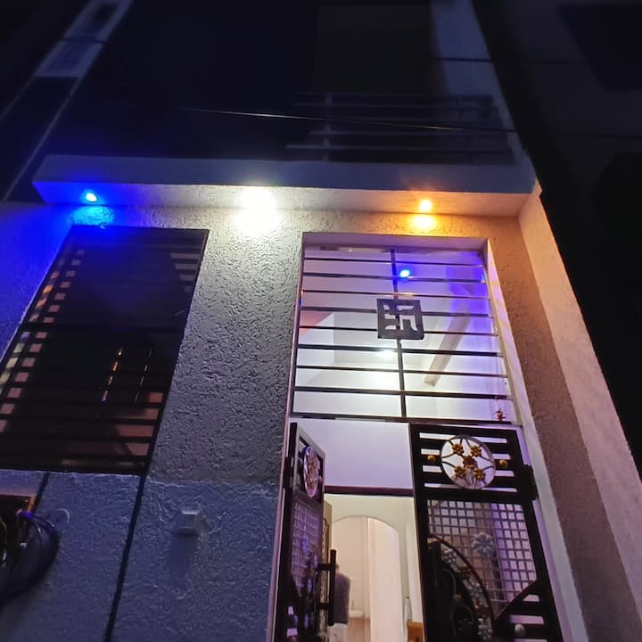 Home Stay Between Nature - Sagar