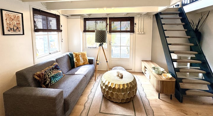 "Blauwe Huisje" | Luxury Garden Guesthouse•laren - Laren