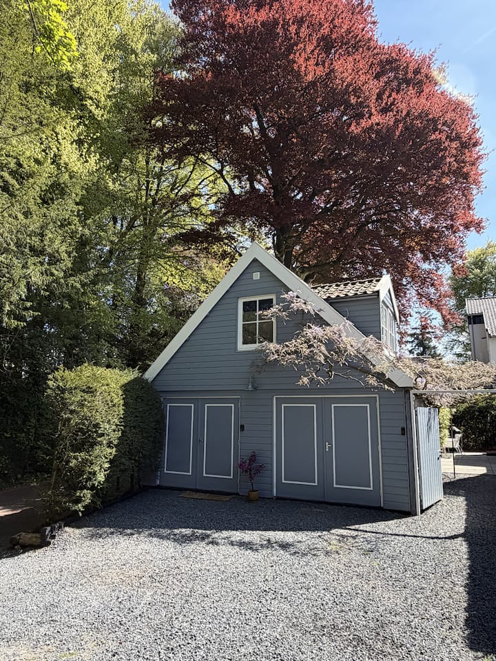 "Blauwe Huisje" | Luxury Garden Guesthouse•laren - Bussum