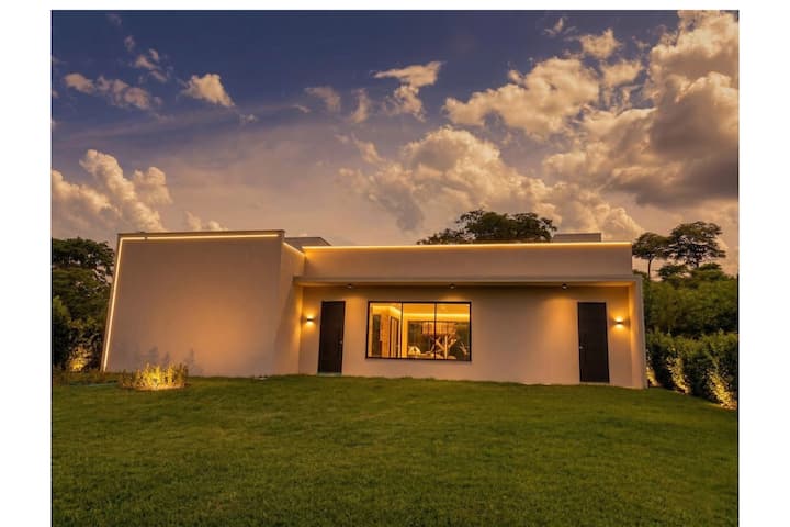 Chácara Em Condomínio Fechado Com Lazer Completo - Trindade