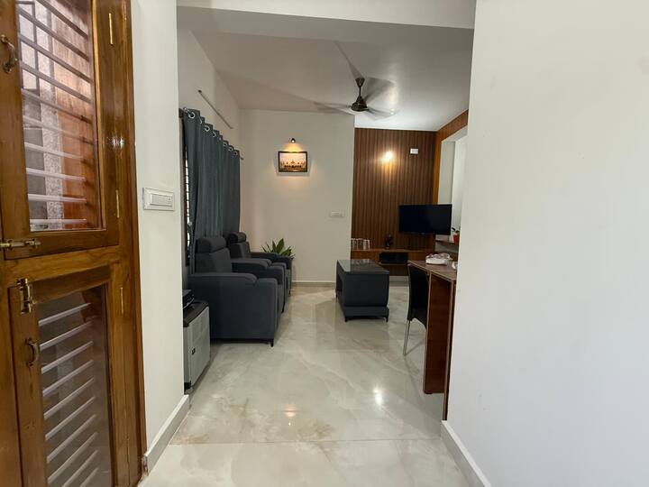 Hill View Comforts- A Luxury Service Apartment - Mysore