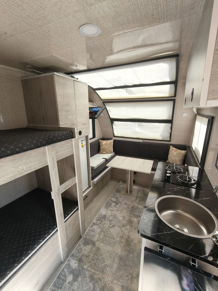 Didim Akbük, Deniz Kenarında Kiralık ÇEkme Karavan - Akbük