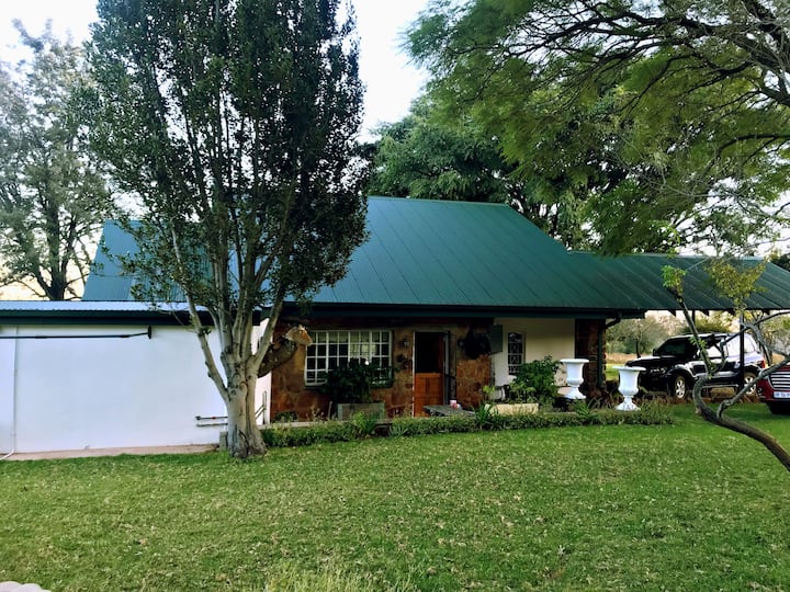 Sable House Cottage - Rustenburg