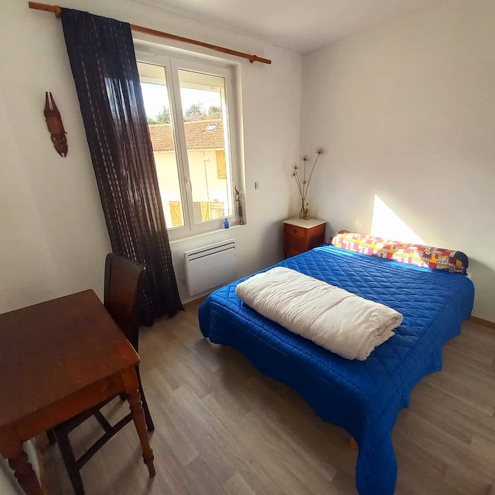 Chambre Double Calme Dans Maison Avec Jardin Foix - Foix