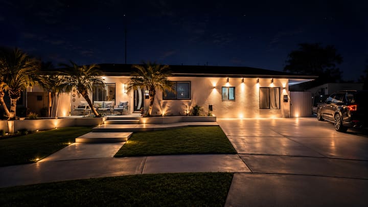 Luxury Modern Studio W/ Pool & Private Entry - Huntington Beach, CA