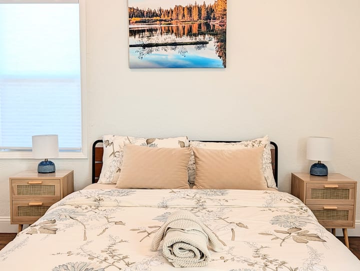 Clean Comfort | Walk To Caltrain | Sunnyvale - Santa Clara, CA