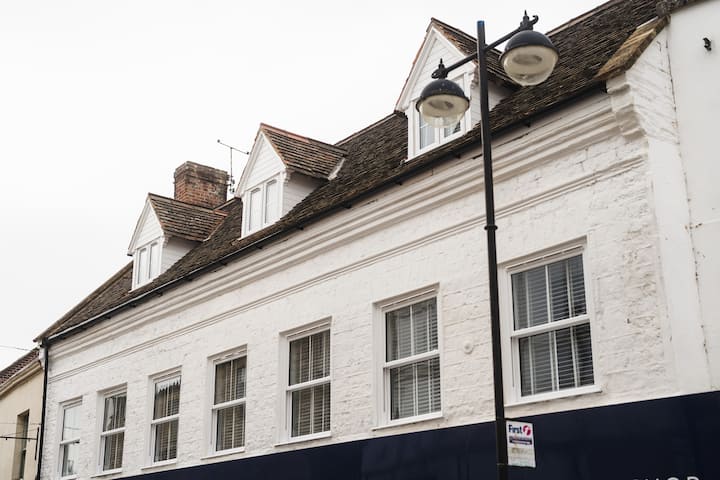 Group Stays - 13 Beds - Sleeps 22 - 3 Entire Flats - 요빌