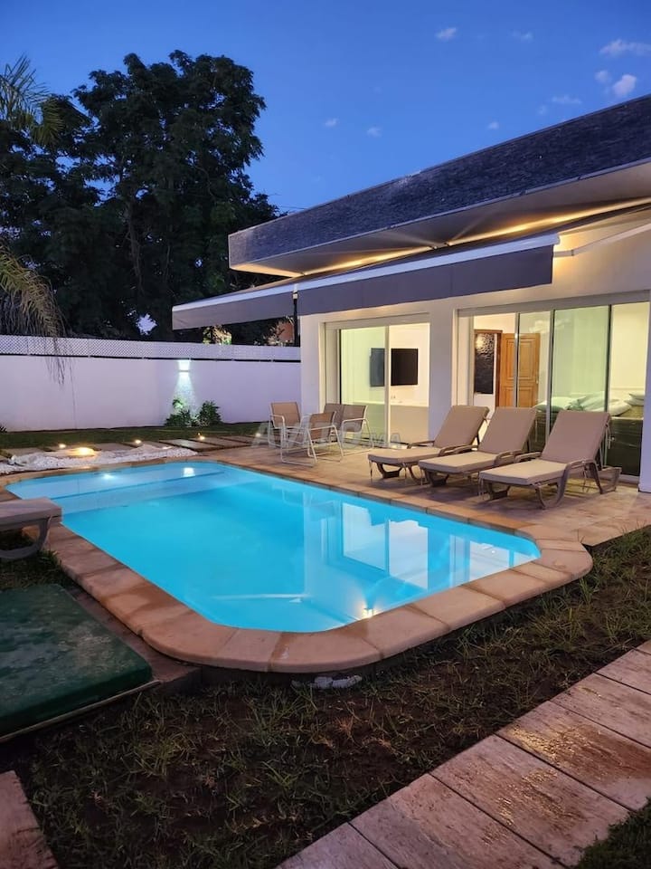 Villa Avec Piscine Harhoura à 1 Min De La Plage - Temara