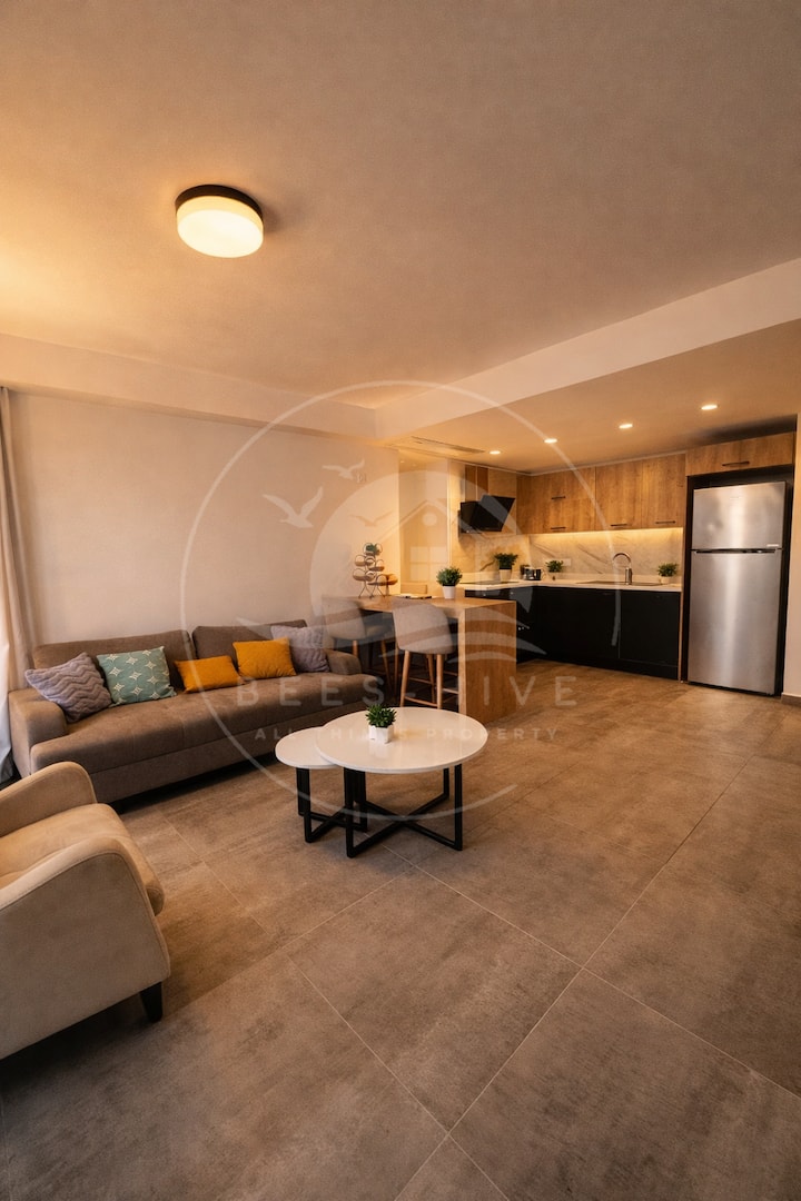 2 Bedroom Central Apartment With Pool, Spa And Gym - Girne