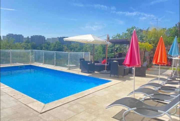 Magnifique Villa Avec Piscine à 20 Min De Lyon - Gare de Lyon Part-Dieu