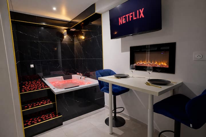 Nuit D'azur - Saint-Denis, France