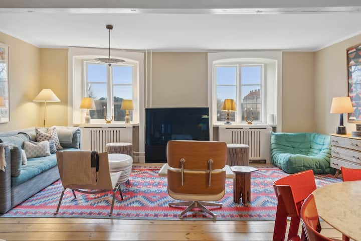 Large Stylish City Flat W/ King’s Garden View - Kopenhag