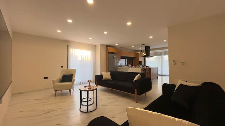Alaçatı ÇAmlık Yolda Lüks Havuzlu Villa 3 - Alaçatı