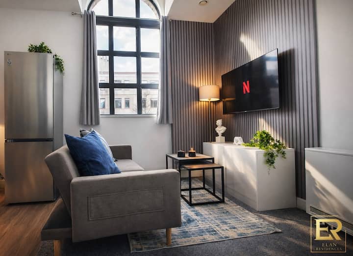 Modern 1br Apartment • Free Parking • City Access - Salford