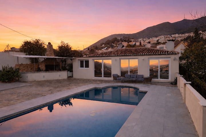 Villa De Lujo Con Piscina Privada Y Vistas. - Benalmádena