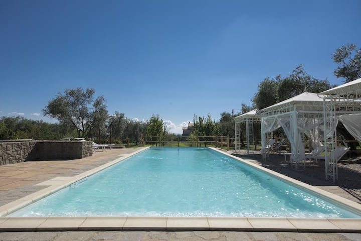 Corte Degli Ulivi: Villa Con Dépendance E Piscina - Montefiascone