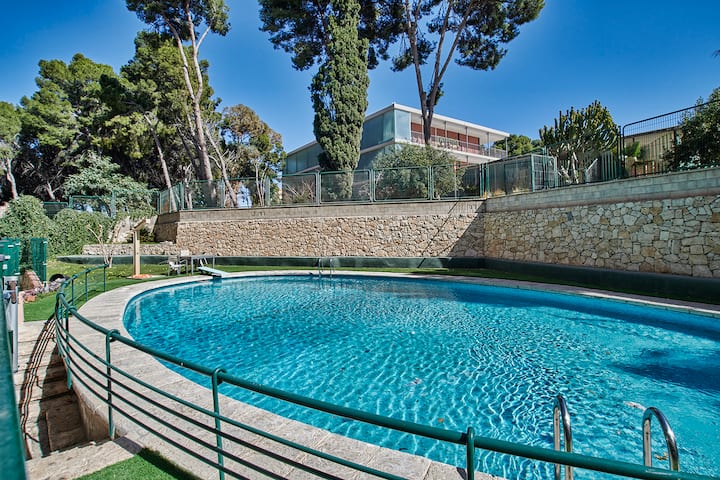 Cozy Deluxe Apartment
Mountain - Sea Views - Alicante