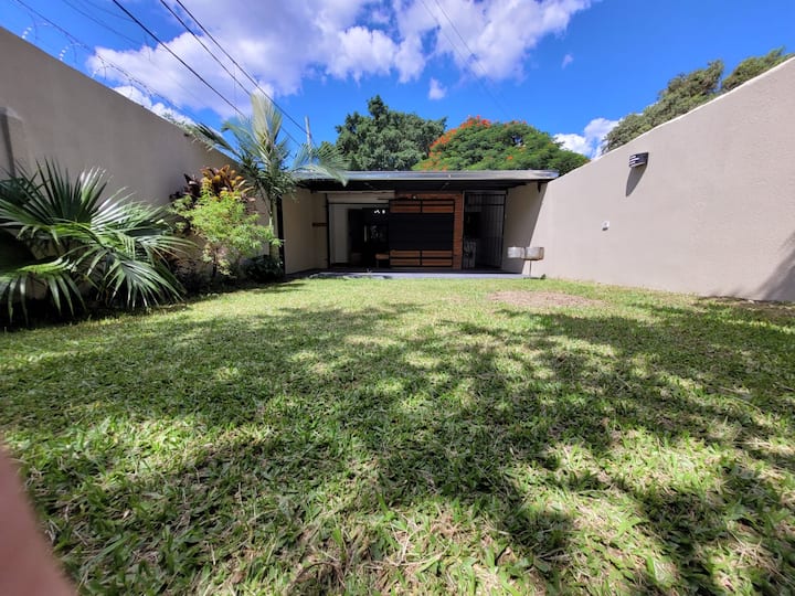 Casa En Alquiler Por Día Con Patio - Posadas