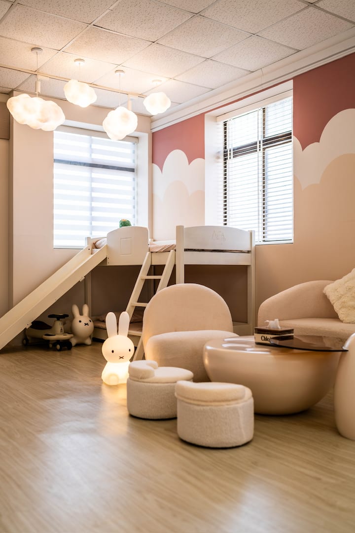 中西區-雲朵奶油泡芙-親子6人房/近神農街/兌悅門/浴缸/月租/寵物友善 - Annan District