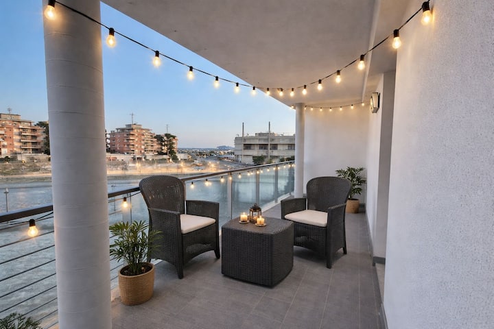 Charming Flat Near Sea & Port ! Amazing Terrace ! - Italië
