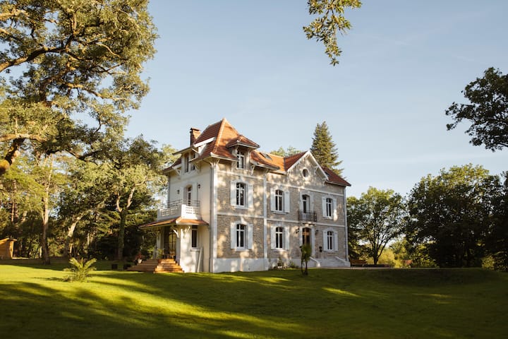 Villa De Caractère, Piscine & Grand Parc Boisé - Messanges