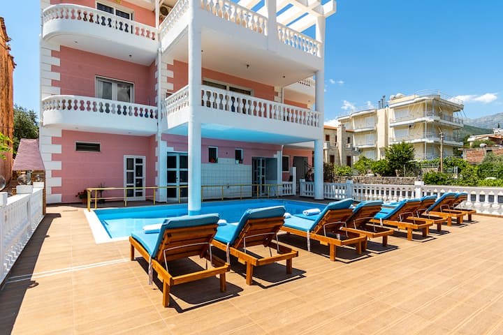 Villa Goro (2 Bedrooms + 2wc) Pool, Parking - Himarë