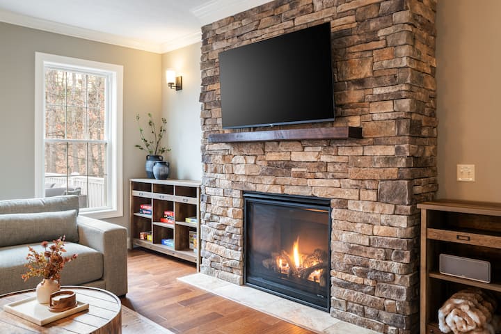 Newly Built 6br W/ 3 Masters, Hot Tub, Pets Ok - Massanutten, VA