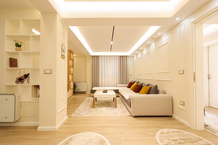 Villa Royale - Albania