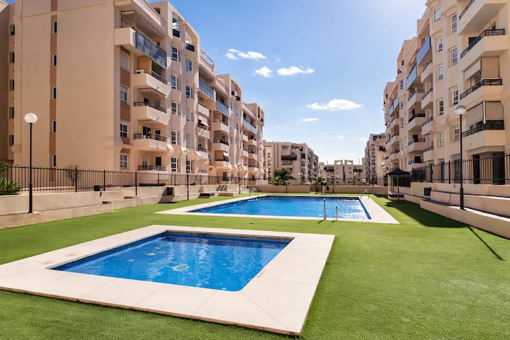 Teatinos Málaga Apartament - Málaga