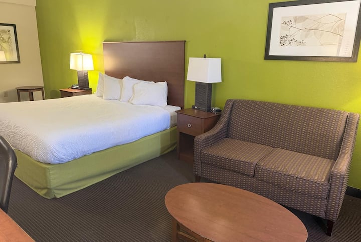 Coratel Black Riverfalls - 1 King Deluxe Studio Ns - Black River State Forest, Black River Falls