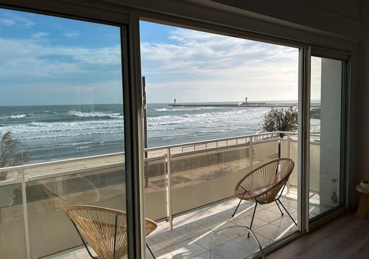 Profiter D’une Situation Les Pieds Dans L’eau - Agde