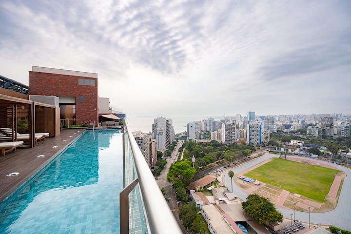 Amplio Depa En Barranco Rooftop Piscina Y Jacuzzi - Peru
