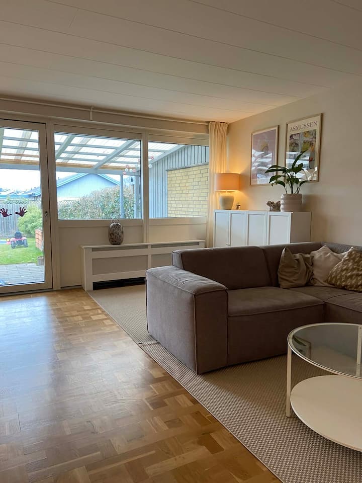 Hyggeligt Hus M. Have & Parkering – Tæt På Alt - Odense