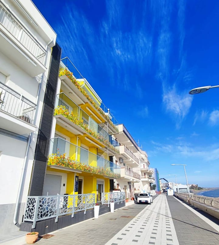Yellow Dream
Bilocale Con Terrazzo Vista Mare - Cirò Marina
