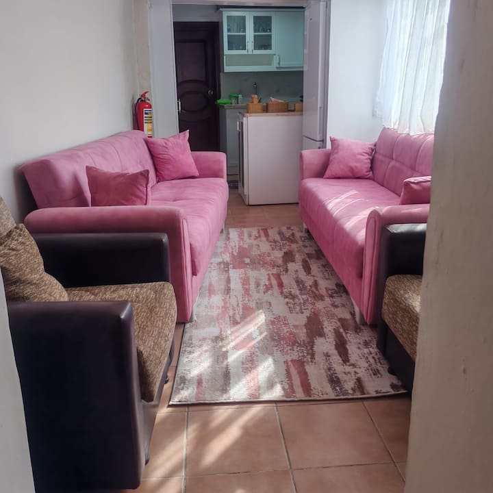 Emsalsiz Konukevi - Ayvalık
