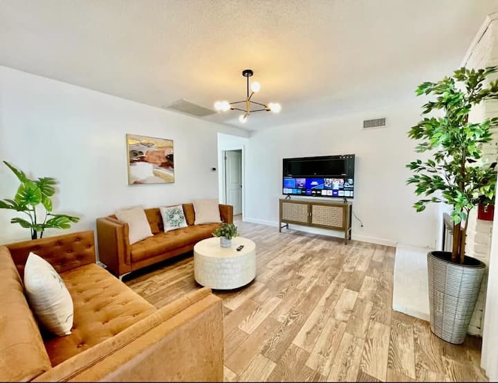 Elegant 3br Home In Buena Park Near Knott's Berry - 喜瑞都