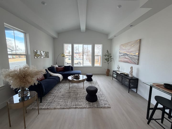 8530c1- Gorgeous 3 Bedroom Townhome - Golden, CO