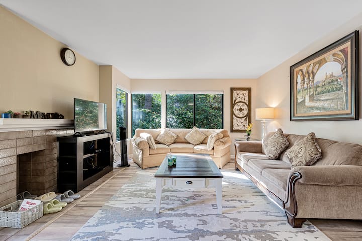 Getaway In Downtown Bellevue•1256•prime Bellevue• - Bellevue