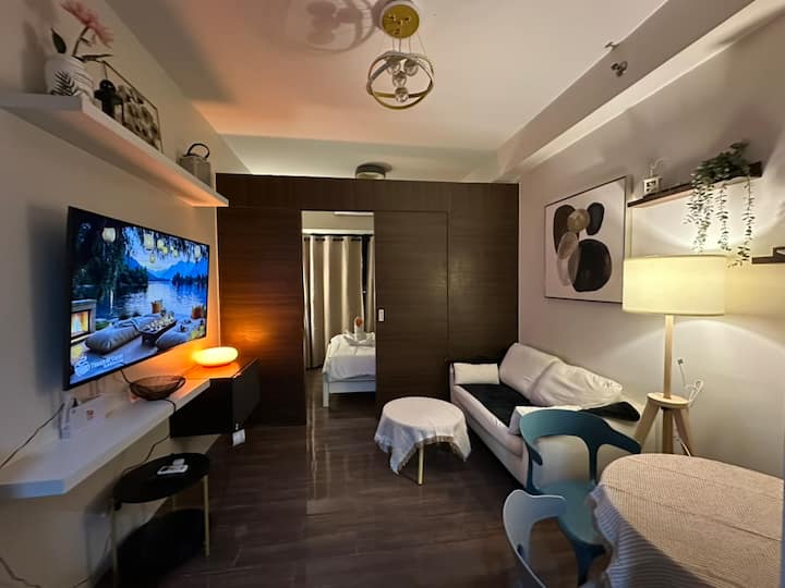 58 Apartment @Air Residences, Ayala Cbd View - Manila