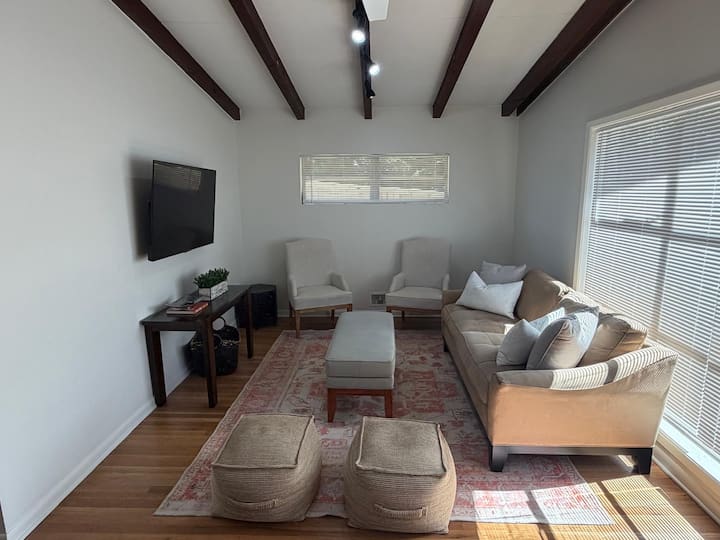 Peachmoonhouse Near Truist Park & Mercedes Stadium - Marietta, GA