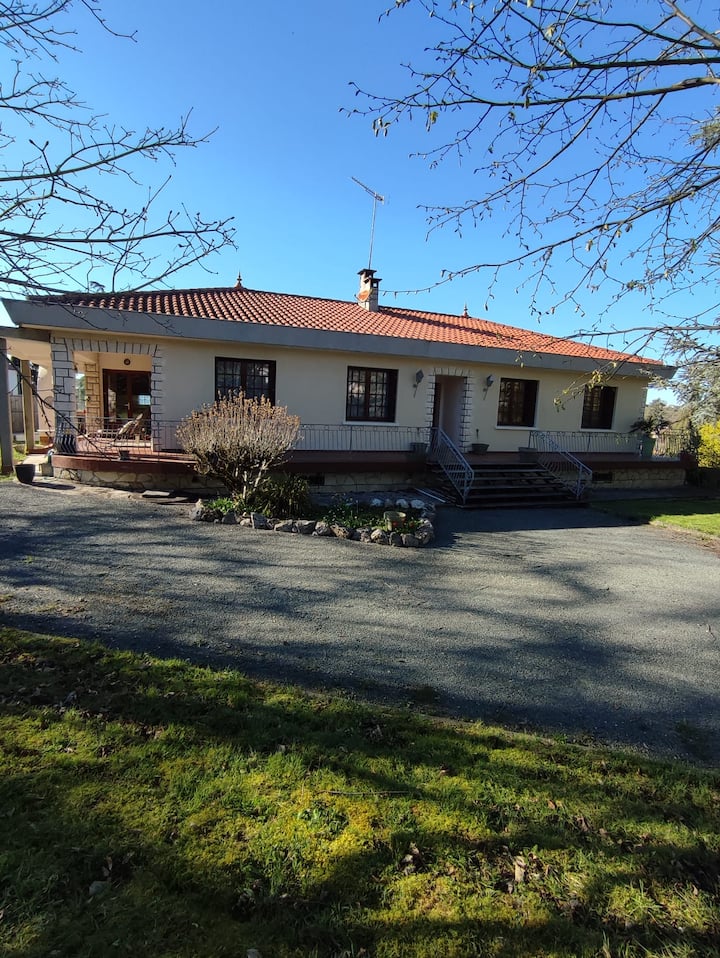 Maison (140m²) Avec Jardin Arboré (1700 M²) - Agen