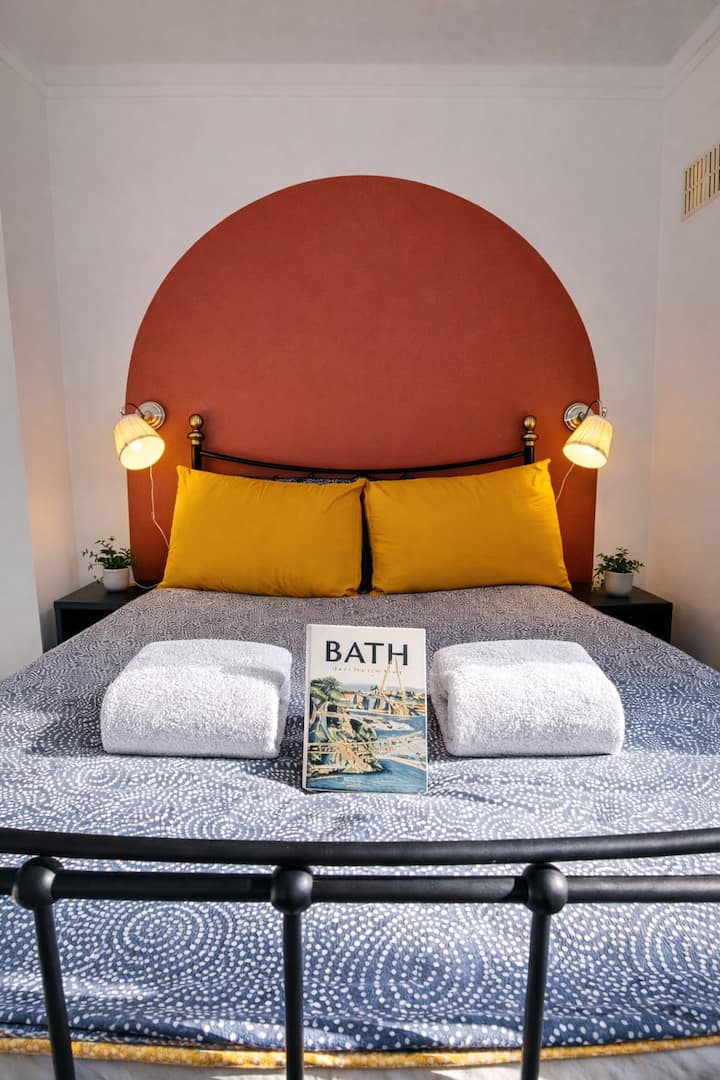 Cotswold Retreat | Stylish 3br House In Bath - Bath