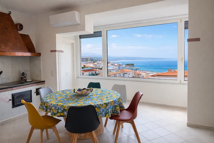 Panoramic Sea & Vesuvio View | Sorrento Center - Sorrente