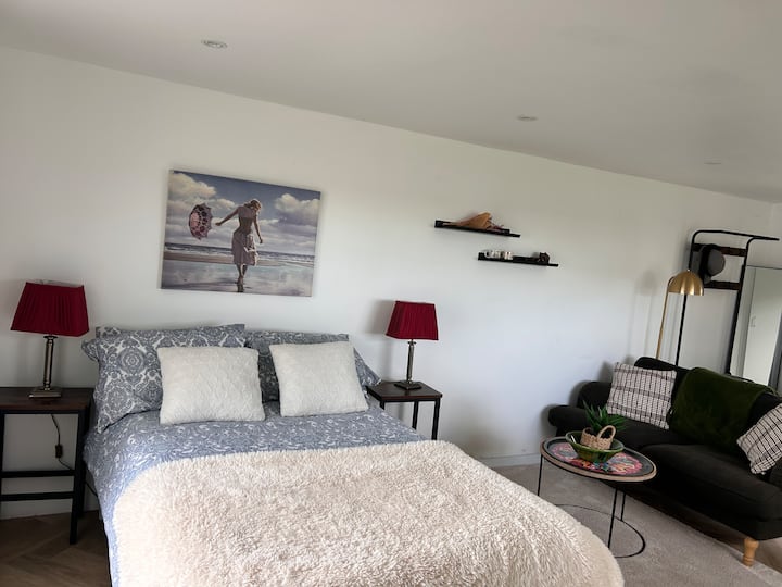 Follies Studio - Dungarvan