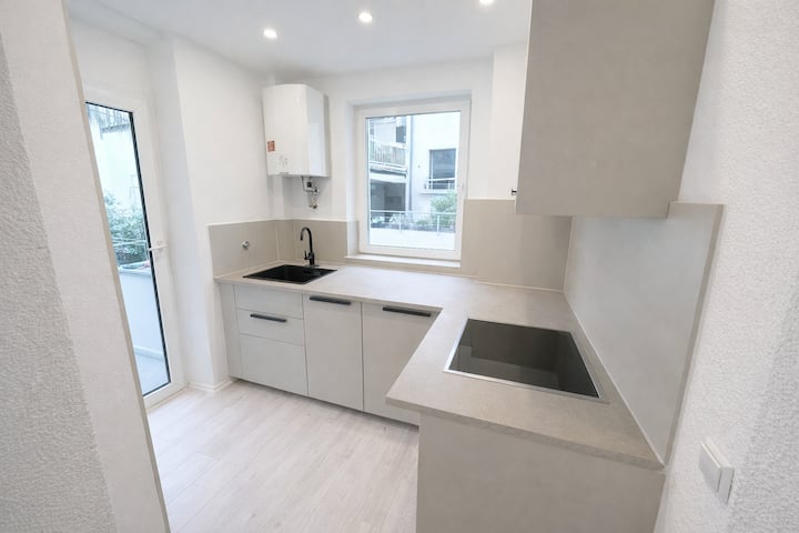 1-zimmer-wohnung Mit Balkon Direkt Am Marienplatz - Stuttgart