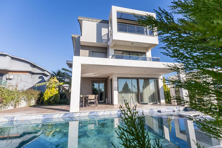 Lüks Villa | Jakuzi, Hamam & Sauna | 8 Kişilik - Belek
