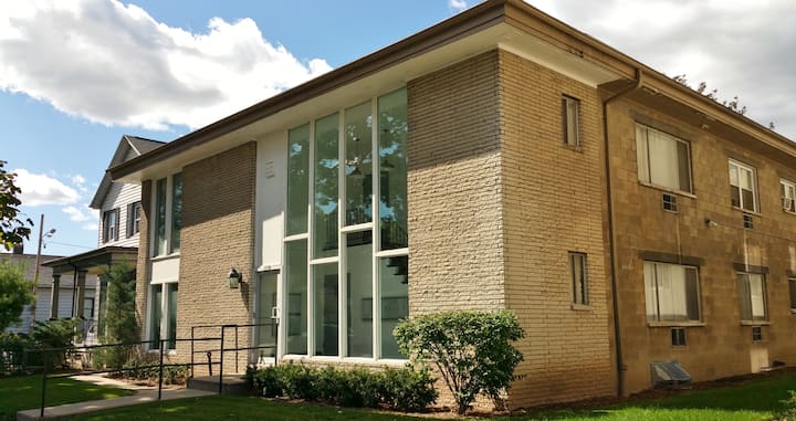 Spacious 1br Apt Near Brady St - Milwaukee