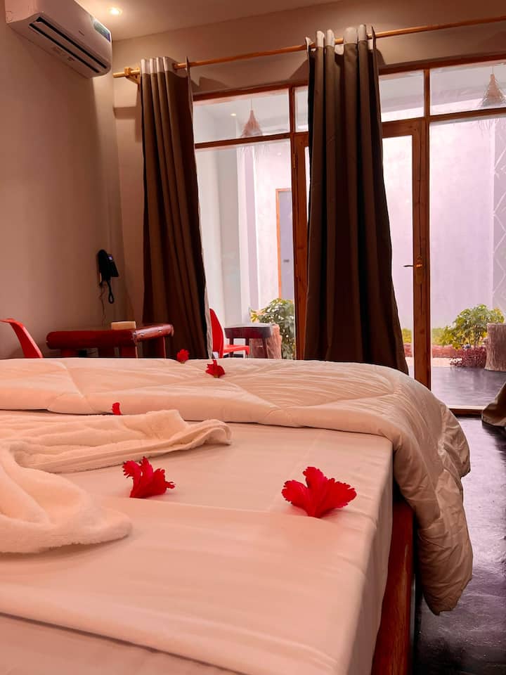 Google Hotel, We Are Happy To Well Come You. - Zanzibar Archipelago