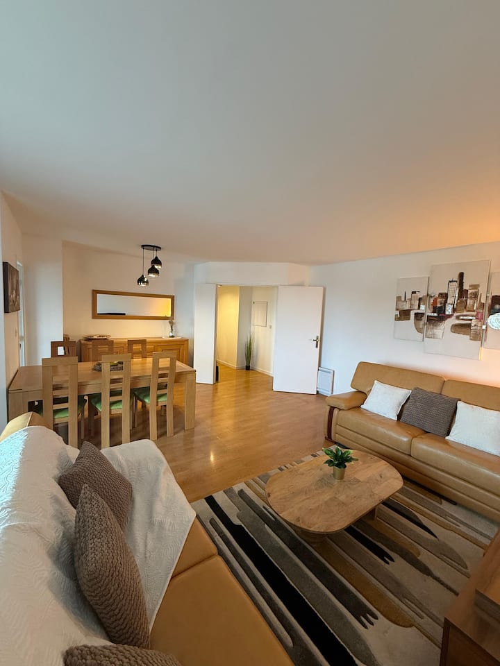 Charme & Elégance_entre Ville Lumière Et Nature - Cergy