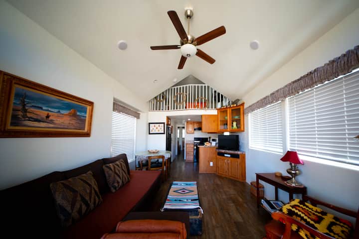 Sierra Vista Loft Cabin - Lone Pine, CA